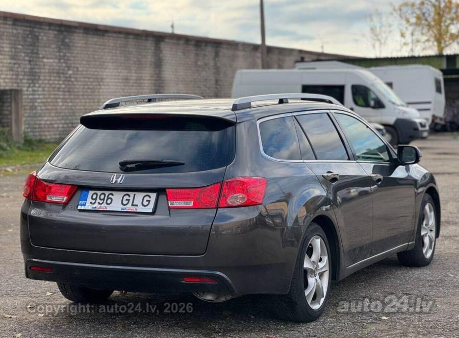 Honda Accord 2009 in Narva, with an engine capacity of 2.20 L and mileage of 283 thousand km for 2800 €, photo 3 on AUTOMOTO.COM.LV