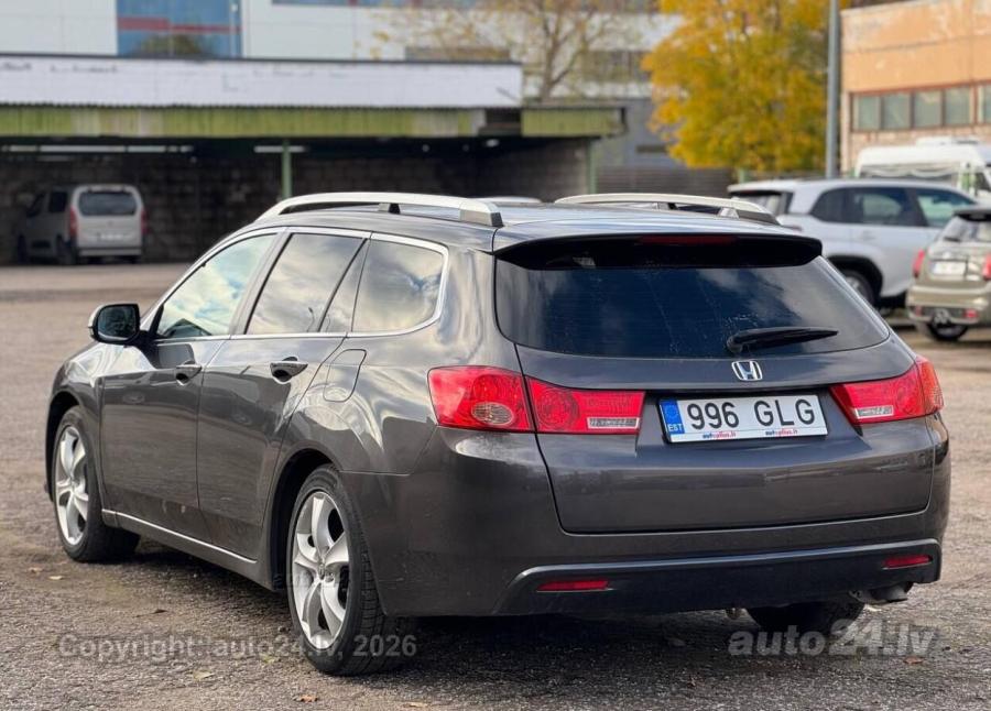Honda Accord 2009 in Narva, with an engine capacity of 2.20 L and mileage of 283 thousand km for 2800 €, photo 5 on AUTOMOTO.COM.LV