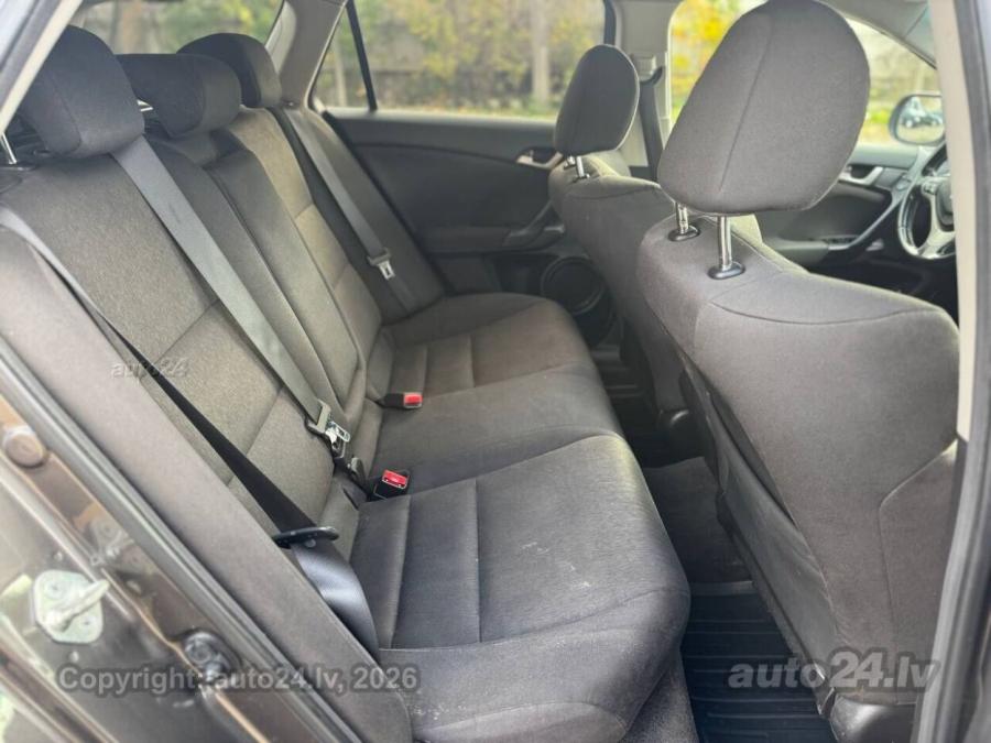 Honda Accord 2009 Narva, ar dzinēja tilpumu 2.20 L un nobraukumu 283 tūkst. km par 2800 €, foto 8 vietnē AUTOMOTO.COM.LV