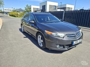 Honda Accord 2011 in Vilnius, with an engine capacity of 2.20 L and mileage of 380 thousand km for 2000 €, photo 3 on AUTOMOTO.COM.LV