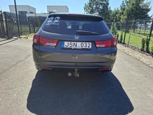 Honda Accord 2011 in Vilnius, with an engine capacity of 2.20 L and mileage of 380 thousand km for 2000 €, photo 6 on AUTOMOTO.COM.LV