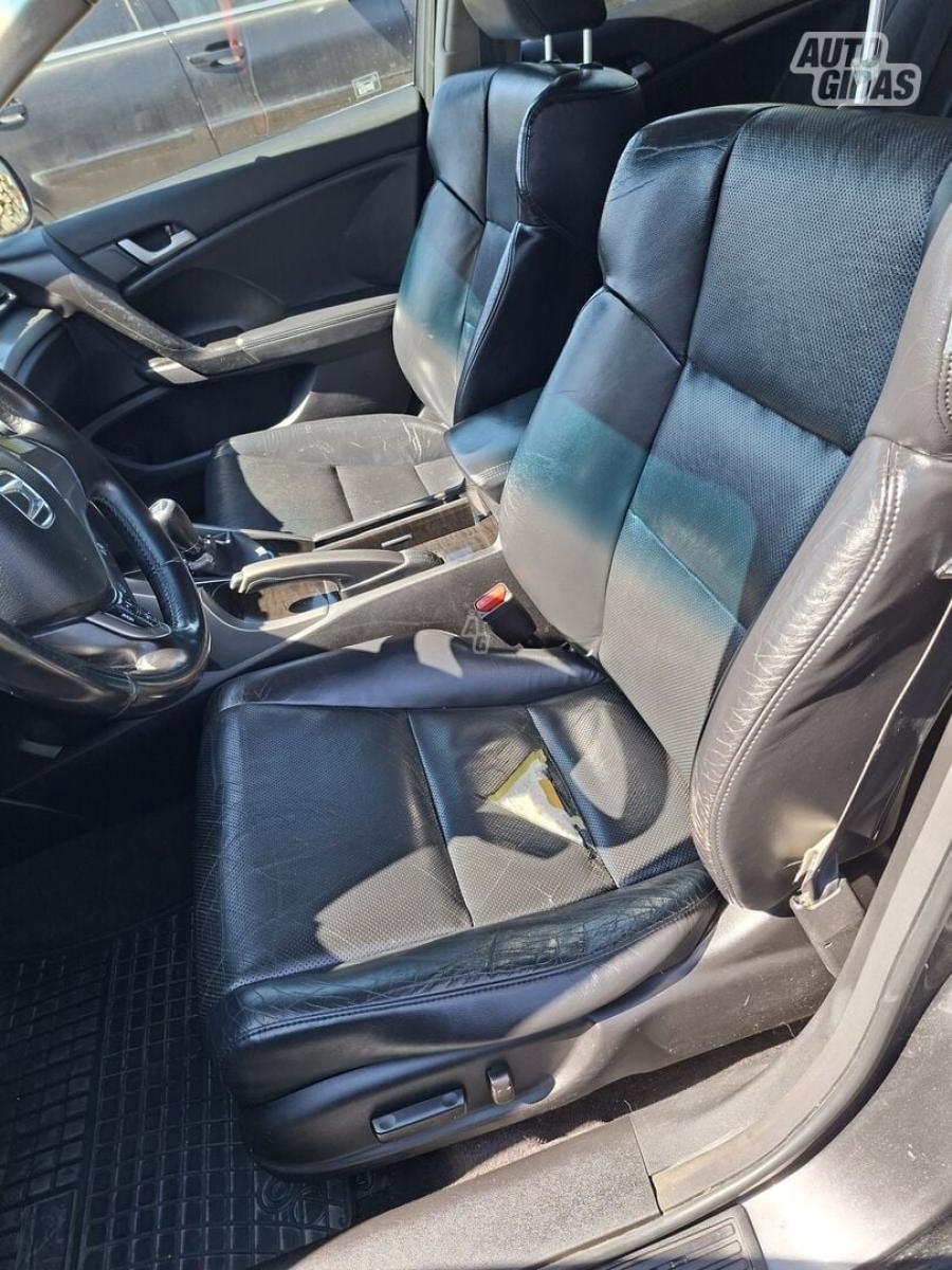 Honda Accord 2011 in Vilnius, with an engine capacity of 2.20 L and mileage of 380 thousand km for 2000 €, photo 19 on AUTOMOTO.COM.LV