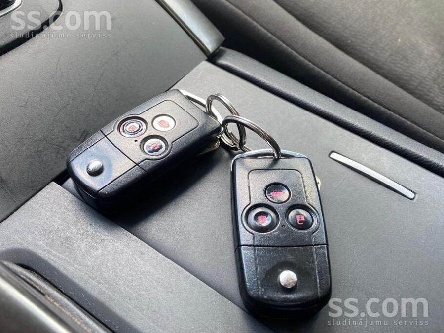 Honda Accord 2012 in Riga, with an engine capacity of 2.20 L and mileage of 334 thousand km for 3800 €, photo 4 on AUTOMOTO.COM.LV