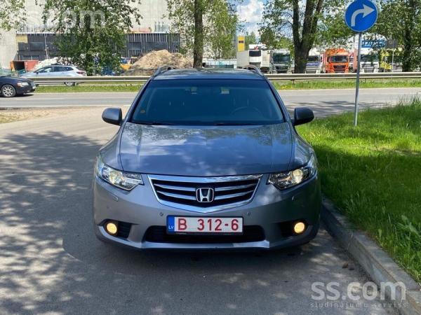Honda Accord 2012 Rīga, ar dzinēja tilpumu 2.20 L un nobraukumu 334 tūkst. km par 3800 €, foto 5 vietnē AUTOMOTO.COM.LV