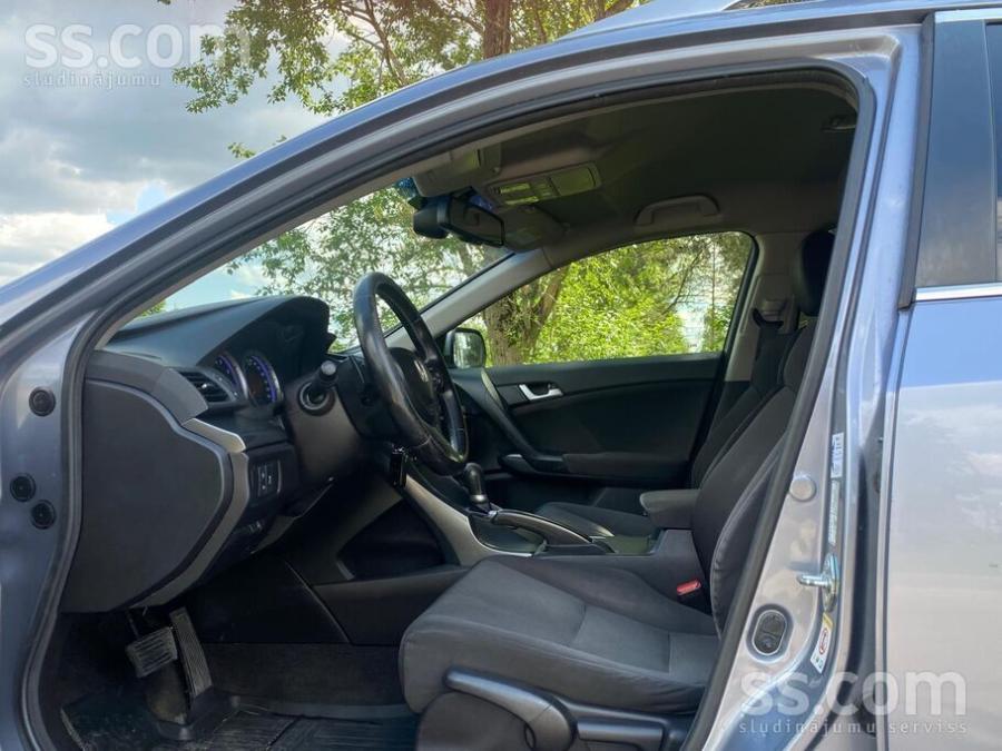 Honda Accord 2012 in Riga, with an engine capacity of 2.20 L and mileage of 334 thousand km for 3800 €, photo 9 on AUTOMOTO.COM.LV