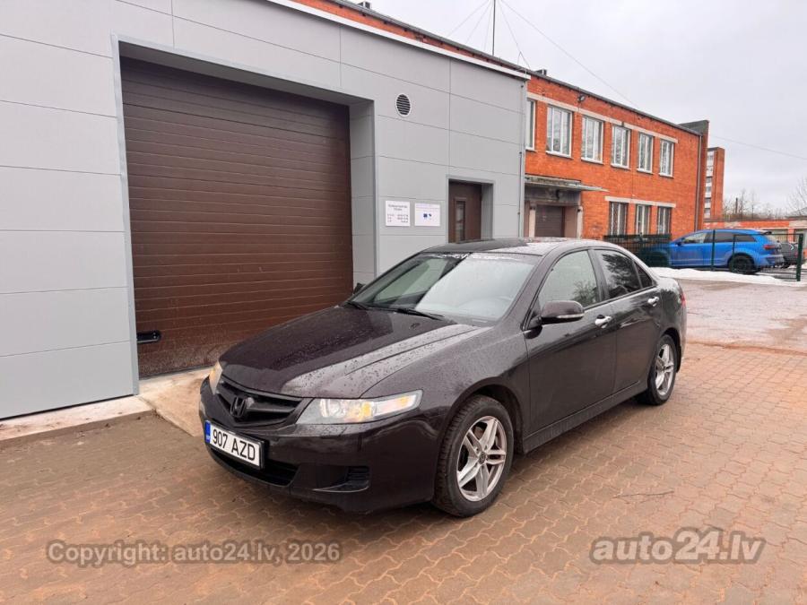 Violets Honda Accord 2006 Sillamē, ar dzinēja tilpumu 2.00 L un nobraukumu 220 tūkst. km par 2500 €, foto 1 vietnē AUTOMOTO.COM.LV