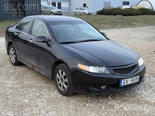 Violet Honda Accord 2006 in Riga, with an engine capacity of 2.40 L and mileage of 325 thousand km for 599 €, photo 4 on AUTOMOTO.COM.LV