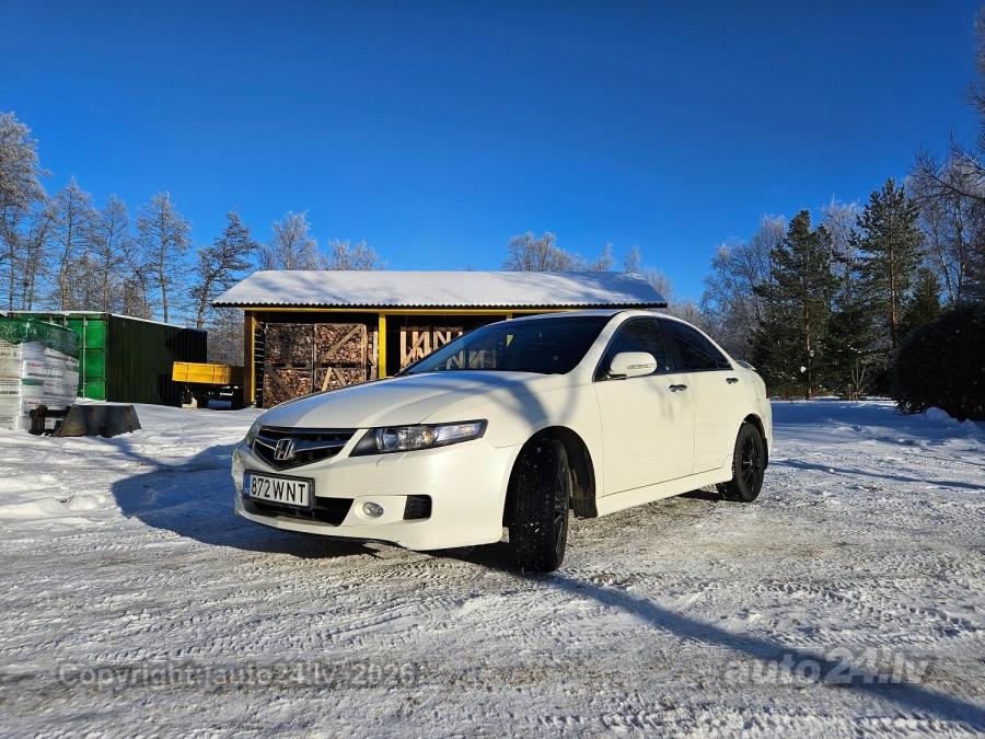 White Honda Accord 2007 in Tallinn, with an engine capacity of 2.00 L and mileage of 218 thousand km for 1200 €, photo 1 on AUTOMOTO.COM.LV