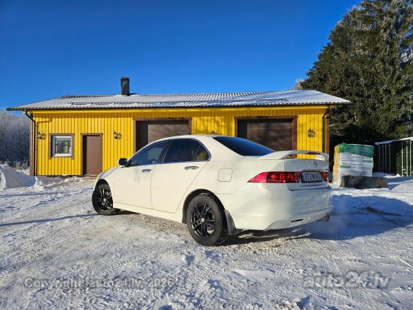 Balts Honda Accord 2007 Tallina, ar dzinēja tilpumu 2.00 L un nobraukumu 218 tūkst. km par 1200 €, foto 2 vietnē AUTOMOTO.COM.LV