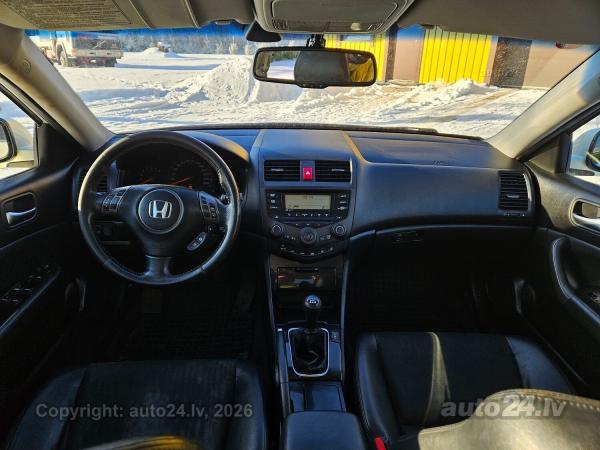 Balts Honda Accord 2007 Tallina, ar dzinēja tilpumu 2.00 L un nobraukumu 218 tūkst. km par 1200 €, foto 6 vietnē AUTOMOTO.COM.LV