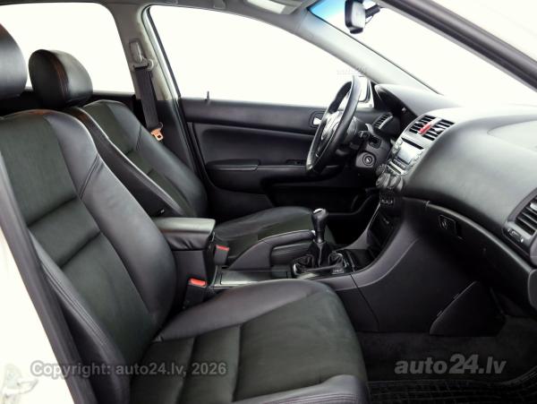 Balts Honda Accord 2007 Tallina, ar dzinēja tilpumu 2.00 L un nobraukumu 217 tūkst. km par 1999 €, foto 6 vietnē AUTOMOTO.COM.LV