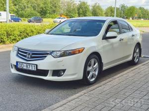 Balts Honda Accord 2008 Rīga, ar dzinēja tilpumu 2.40 L un nobraukumu 0 tūkst. km par 1650 €, foto 1 vietnē AUTOMOTO.COM.LV