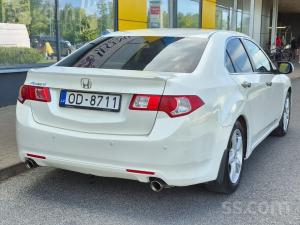 Balts Honda Accord 2008 Rīga, ar dzinēja tilpumu 2.40 L un nobraukumu 0 tūkst. km par 1650 €, foto 5 vietnē AUTOMOTO.COM.LV