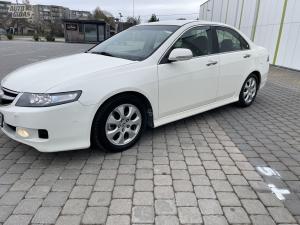 White Honda Accord 2008 in Vilnius, with an engine capacity of 2.20 L and mileage of 300 thousand km for 2000 €, photo 6 on AUTOMOTO.COM.LV