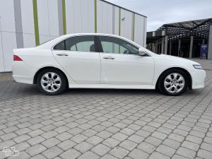 White Honda Accord 2008 in Vilnius, with an engine capacity of 2.20 L and mileage of 300 thousand km for 2000 €, photo 11 on AUTOMOTO.COM.LV