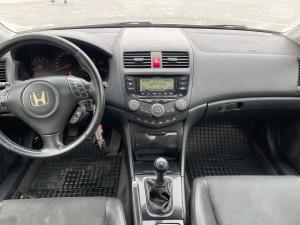 White Honda Accord 2008 in Vilnius, with an engine capacity of 2.20 L and mileage of 300 thousand km for 2000 €, photo 21 on AUTOMOTO.COM.LV