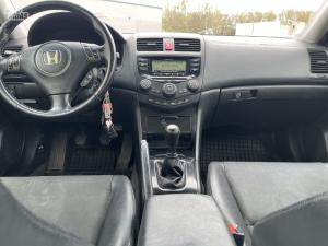 White Honda Accord 2008 in Vilnius, with an engine capacity of 2.20 L and mileage of 300 thousand km for 2000 €, photo 22 on AUTOMOTO.COM.LV
