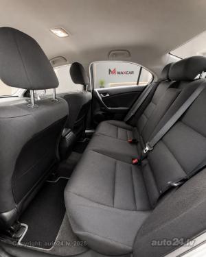 White Honda Accord 2008 in Tallinn, with an engine capacity of 2.00 L and mileage of 378 thousand km for 1999 €, photo 6 on AUTOMOTO.COM.LV