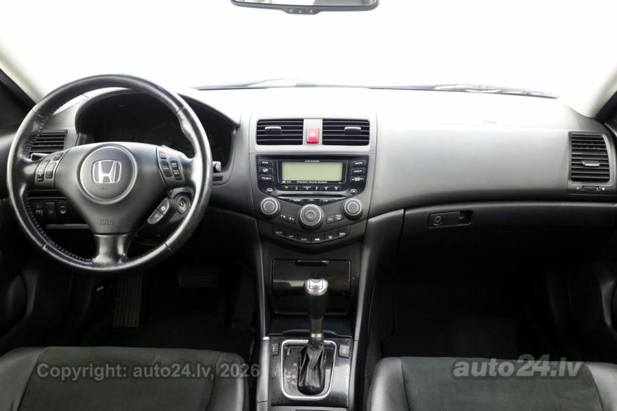 Balts Honda Accord 2008 Tallina, ar dzinēja tilpumu 2.00 L un nobraukumu 189 tūkst. km par 2299 €, foto 6 vietnē AUTOMOTO.COM.LV