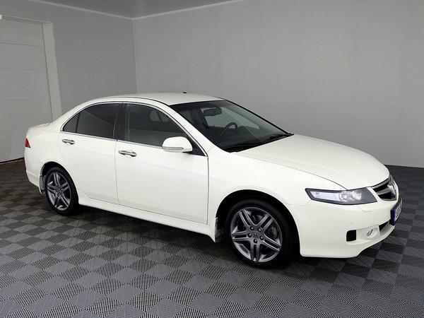 Белый Хонда Аккорд 2008 в Таллин, объемом двигателя 2.00 л и пробегом 189 тыс. км за 2299 €, фото 1 на AUTOMOTO.COM.LV