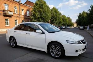 White Honda Accord 2008 in Siauliai, with an engine capacity of 2.00 L and mileage of 191 thousand km for 3750 €, photo  on AUTOMOTO.COM.LV