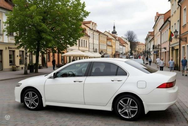 Balts Honda Accord 2008 Šauļi, ar dzinēja tilpumu 2.00 L un nobraukumu 191 tūkst. km par 3750 €, foto 5 vietnē AUTOMOTO.COM.LV