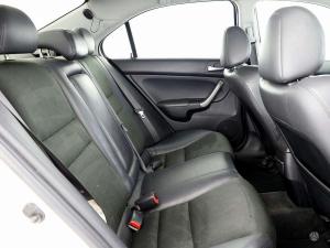 Balts Honda Accord 2008 Šauļi, ar dzinēja tilpumu 2.00 L un nobraukumu 191 tūkst. km par 3750 €, foto 8 vietnē AUTOMOTO.COM.LV