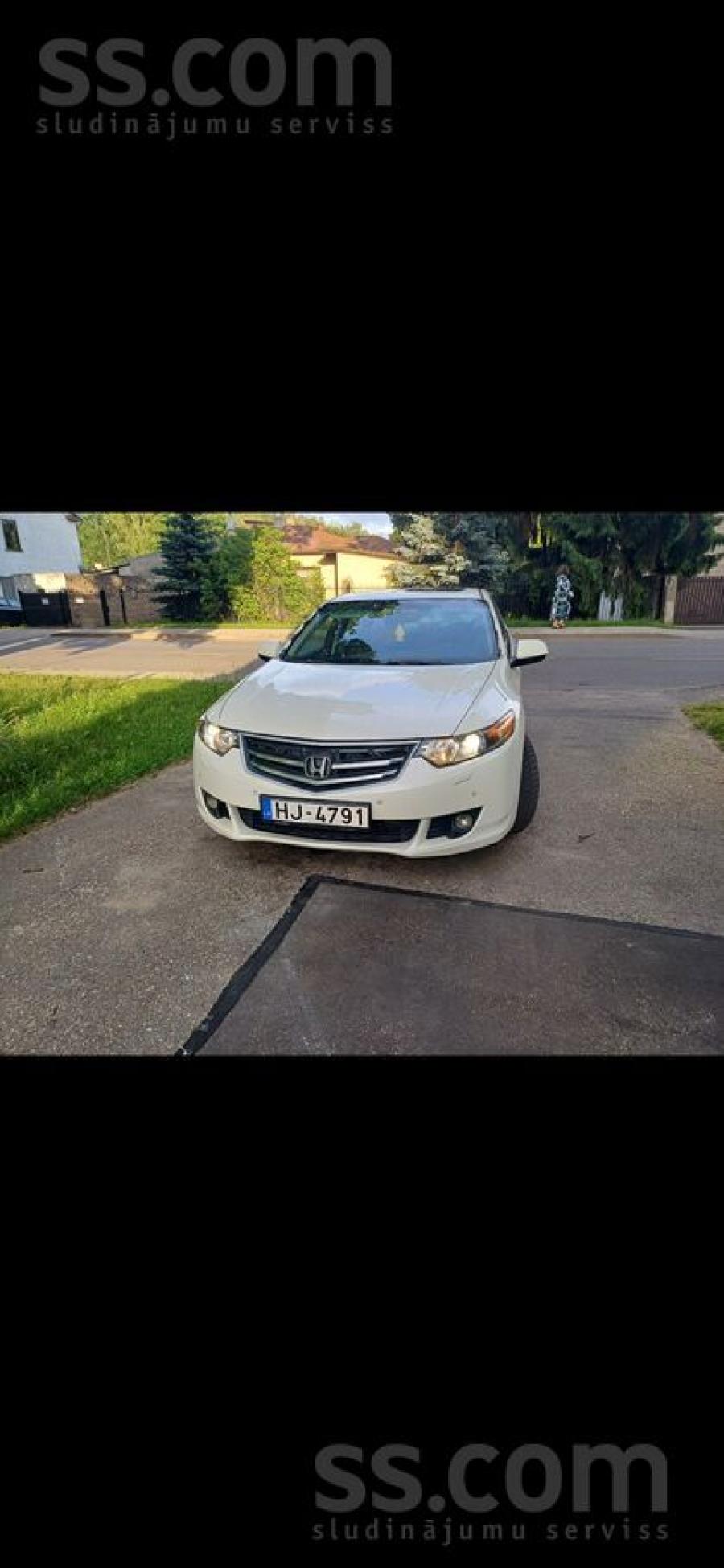 White Honda Accord 2009 in Riga, with an engine capacity of 2.40 L and mileage of 393 thousand km for 2900 €, photo 1 on AUTOMOTO.COM.LV