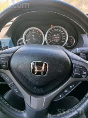 Balts Honda Accord 2009 Saldus, ar dzinēja tilpumu 2.20 L un nobraukumu 370 tūkst. km par 3680 €, foto 8 vietnē AUTOMOTO.COM.LV