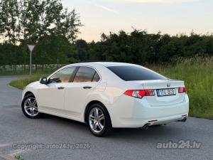 White Honda Accord 2009 in Tartu, with an engine capacity of 2.40 L and mileage of 242 thousand km for 4999 €, photo 6 on AUTOMOTO.COM.LV