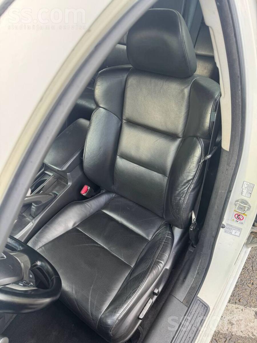 Balts Honda Accord 2009 Rīga, ar dzinēja tilpumu 2.40 L un nobraukumu 0 tūkst. km par 3500 €, foto 8 vietnē AUTOMOTO.COM.LV