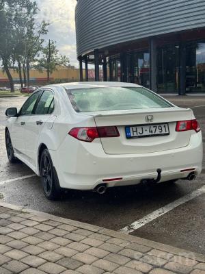 Balts Honda Accord 2009 Rīga, ar dzinēja tilpumu 2.40 L un nobraukumu 0 tūkst. km par 3500 €, foto 13 vietnē AUTOMOTO.COM.LV