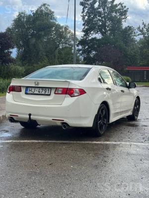 Balts Honda Accord 2009 Rīga, ar dzinēja tilpumu 2.40 L un nobraukumu 0 tūkst. km par 3500 €, foto 14 vietnē AUTOMOTO.COM.LV