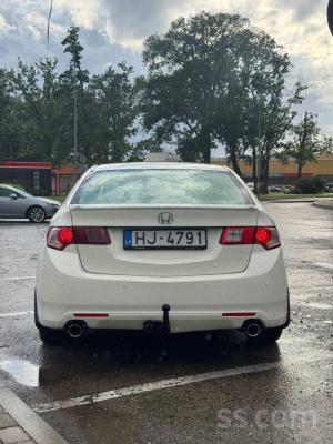 Balts Honda Accord 2009 Rīga, ar dzinēja tilpumu 2.40 L un nobraukumu 0 tūkst. km par 3500 €, foto 15 vietnē AUTOMOTO.COM.LV