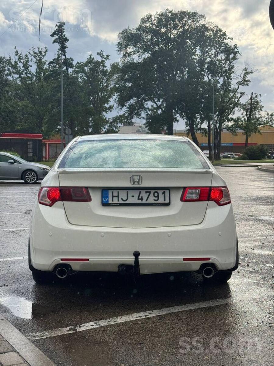 Balts Honda Accord 2009 Rīga, ar dzinēja tilpumu 2.40 L un nobraukumu 0 tūkst. km par 3500 €, foto 15 vietnē AUTOMOTO.COM.LV