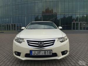 Balts Honda Accord 2011 Šauļi, ar dzinēja tilpumu 2.20 L un nobraukumu 320 tūkst. km par 4850 €, foto 3 vietnē AUTOMOTO.COM.LV