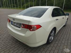 Balts Honda Accord 2011 Šauļi, ar dzinēja tilpumu 2.20 L un nobraukumu 320 tūkst. km par 4850 €, foto 10 vietnē AUTOMOTO.COM.LV