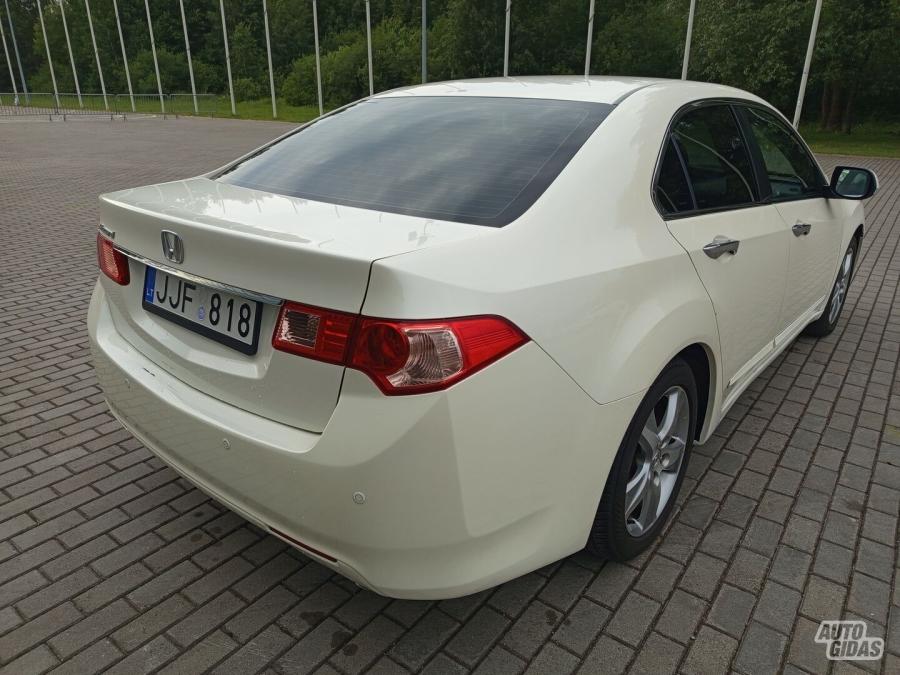 Balts Honda Accord 2011 Šauļi, ar dzinēja tilpumu 2.20 L un nobraukumu 320 tūkst. km par 4850 €, foto 10 vietnē AUTOMOTO.COM.LV