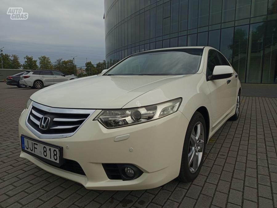 Balts Honda Accord 2011 Šauļi, ar dzinēja tilpumu 2.20 L un nobraukumu 320 tūkst. km par 4850 €, foto 15 vietnē AUTOMOTO.COM.LV