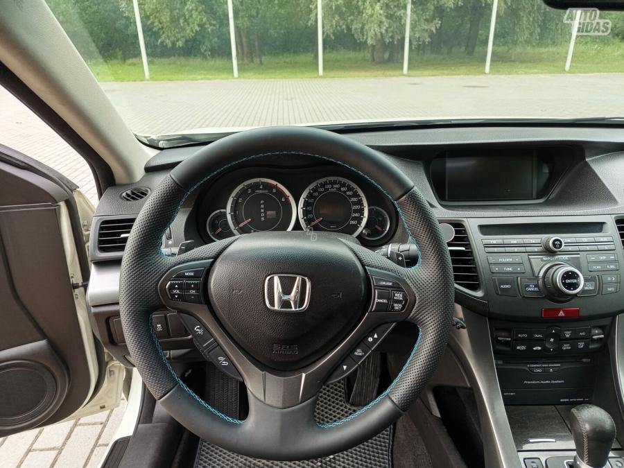 Balts Honda Accord 2011 Šauļi, ar dzinēja tilpumu 2.20 L un nobraukumu 320 tūkst. km par 4850 €, foto 19 vietnē AUTOMOTO.COM.LV