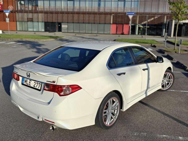Balts Honda Accord 2011 Klaipėda, ar dzinēja tilpumu 2.20 L un nobraukumu 307 tūkst. km par 6300 €, foto 6 vietnē AUTOMOTO.COM.LV