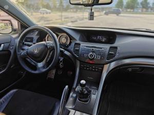 White Honda Accord 2011 in Klaipeda, with an engine capacity of 2.20 L and mileage of 307 thousand km for 6300 €, photo 15 on AUTOMOTO.COM.LV