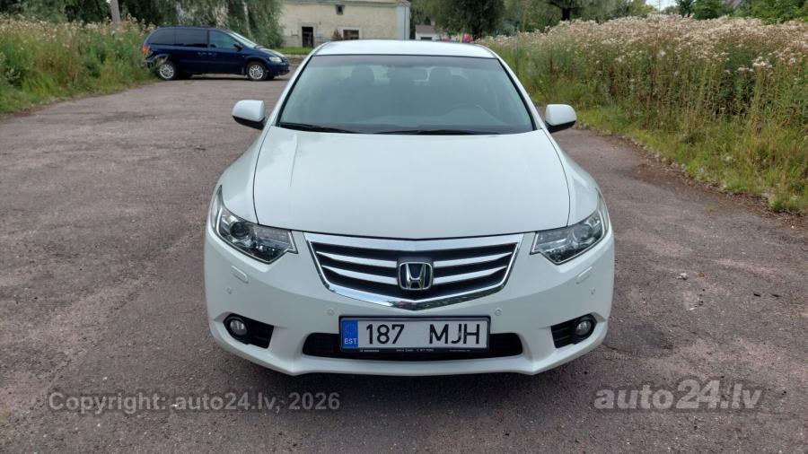 Белый Хонда Аккорд 2013 в Таллин, объемом двигателя 2.00 л и пробегом 137 тыс. км за 7500 €, фото 1 на AUTOMOTO.COM.LV