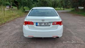 Белый Хонда Аккорд 2013 в Таллин, объемом двигателя 2.00 л и пробегом 137 тыс. км за 7500 €, фото 4 на AUTOMOTO.COM.LV