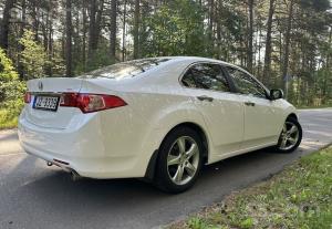 Balts Honda Accord 2015 Jūrmala, ar dzinēja tilpumu 2.00 L un nobraukumu 160 tūkst. km par 8600 €, foto 5 vietnē AUTOMOTO.COM.LV