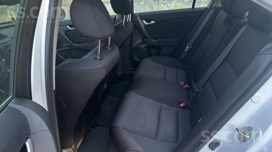 Balts Honda Accord 2015 Jūrmala, ar dzinēja tilpumu 2.00 L un nobraukumu 160 tūkst. km par 8600 €, foto 9 vietnē AUTOMOTO.COM.LV