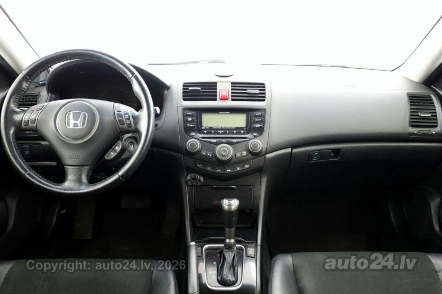 Balts Honda Accord 2008 Tallina, ar dzinēja tilpumu 2.00 L un nobraukumu 222 tūkst. km par 2199 €, foto 5 vietnē AUTOMOTO.COM.LV
