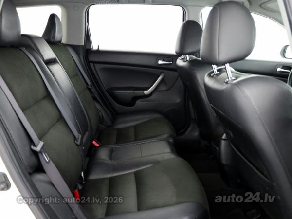 Balts Honda Accord 2008 Tallina, ar dzinēja tilpumu 2.00 L un nobraukumu 222 tūkst. km par 2199 €, foto 7 vietnē AUTOMOTO.COM.LV