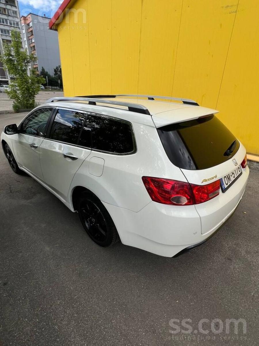 Balts Honda Accord 2008 Rīga, ar dzinēja tilpumu 2.20 L un nobraukumu 420 tūkst. km par 2350 €, foto 5 vietnē AUTOMOTO.COM.LV