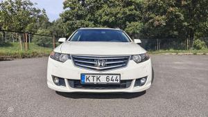 White Honda Accord 2009 in Vilnius, with an engine capacity of 2.20 L and mileage of 315 thousand km for 3999 €, photo 3 on AUTOMOTO.COM.LV